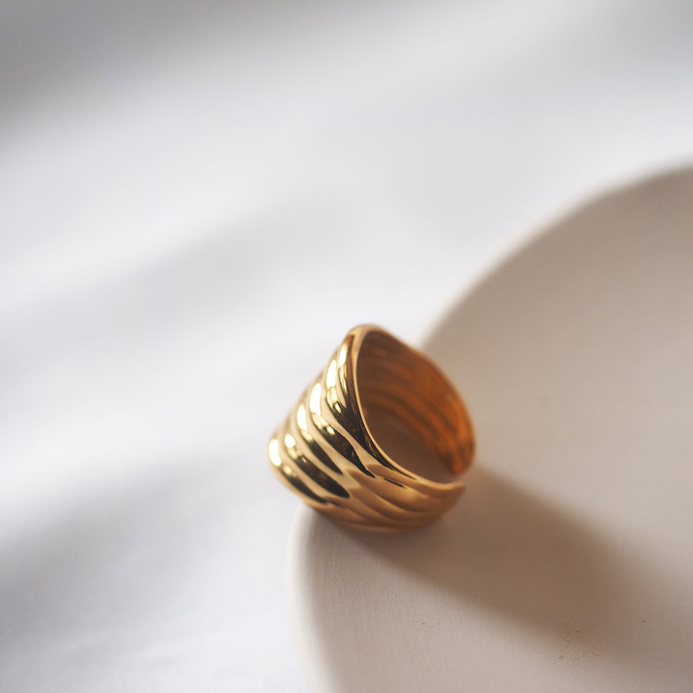 Gemma Wave Ring
